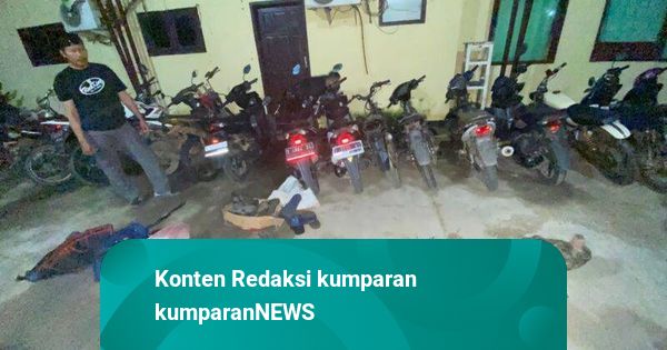 Judi Sabung Ayam di Subang Digerebek, Pelaku Kabur Tinggalkan Puluhan ... Judi Sabung Ayam di Subang Digerebek, Pelaku Kabur Tinggalkan Puluhan ...